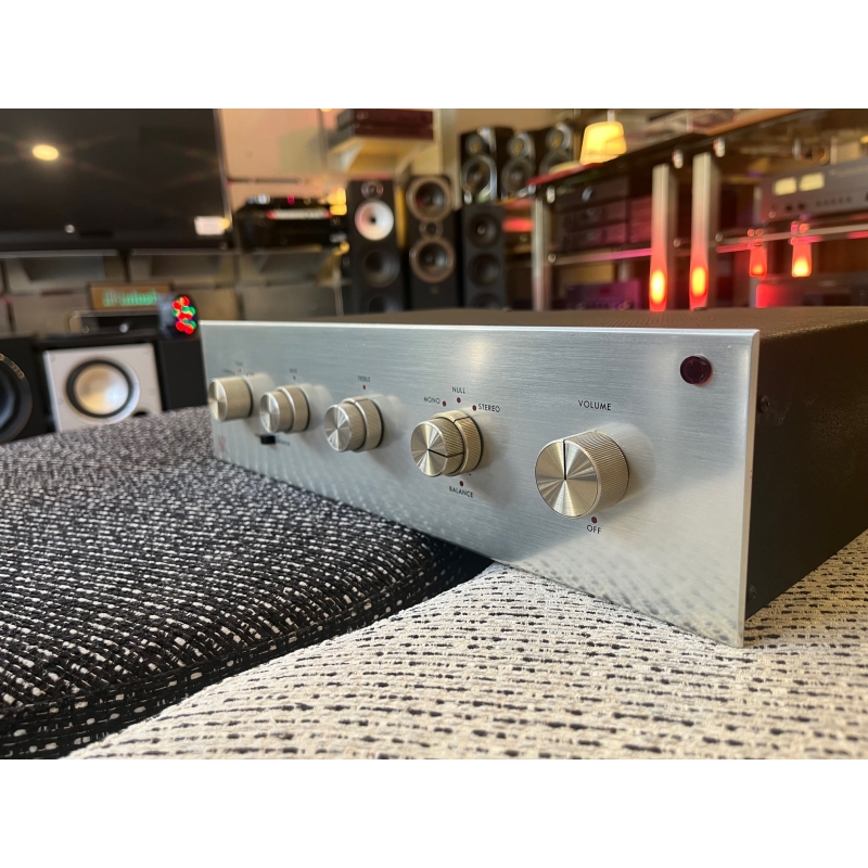 Acoustic Research amplifier