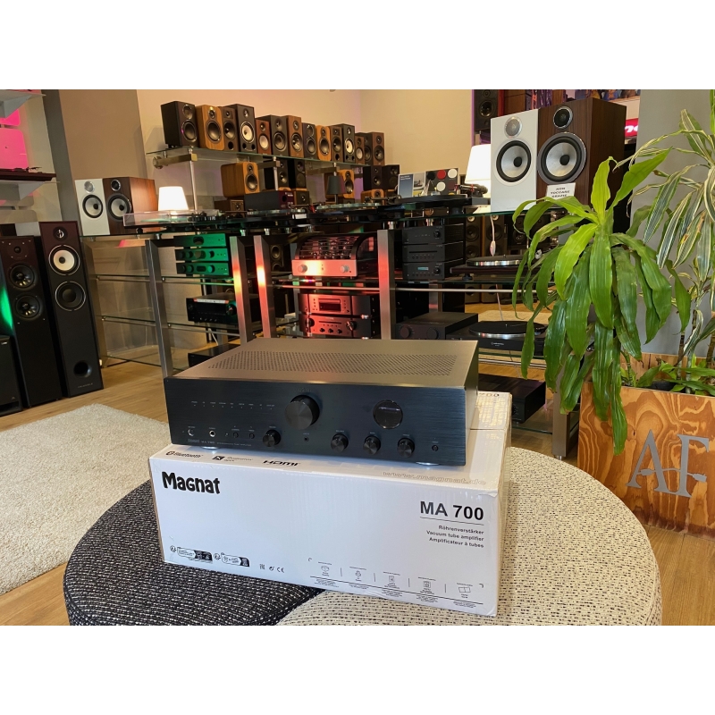MAGNAT MA700